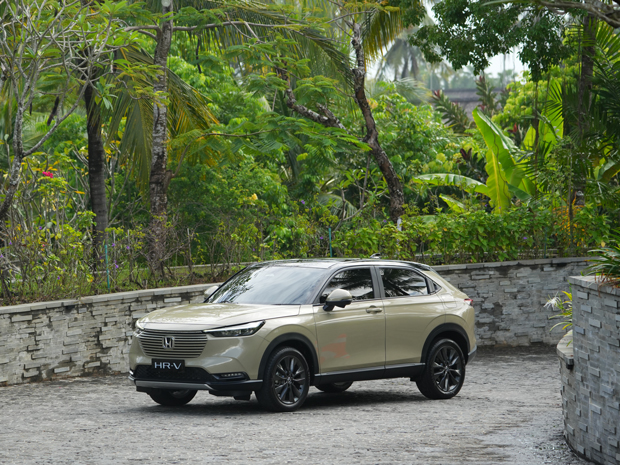 Dua Warna Baru Honda HR-V Bisa Dipesan, Produksi Mulai Februari 2023 ...