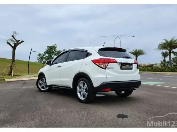 Honda HR-V 2015 Bekas Ini Harganya Terjangkau, Dijual Kurang dari Rp180 ...