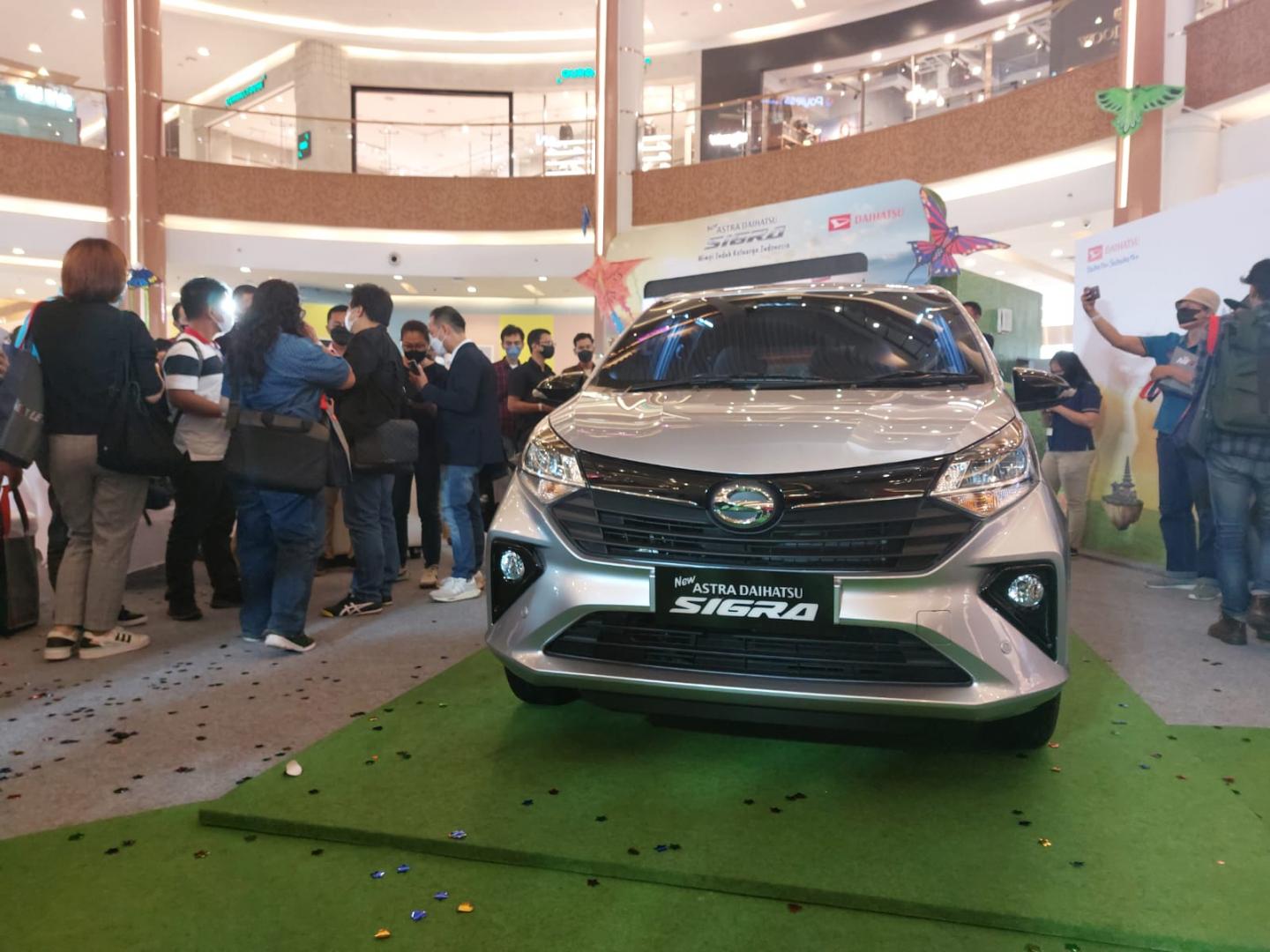Daihatsu Sigra Facelift Meluncur, Simak Ubahannya! - Mobil Baru | Mobil123