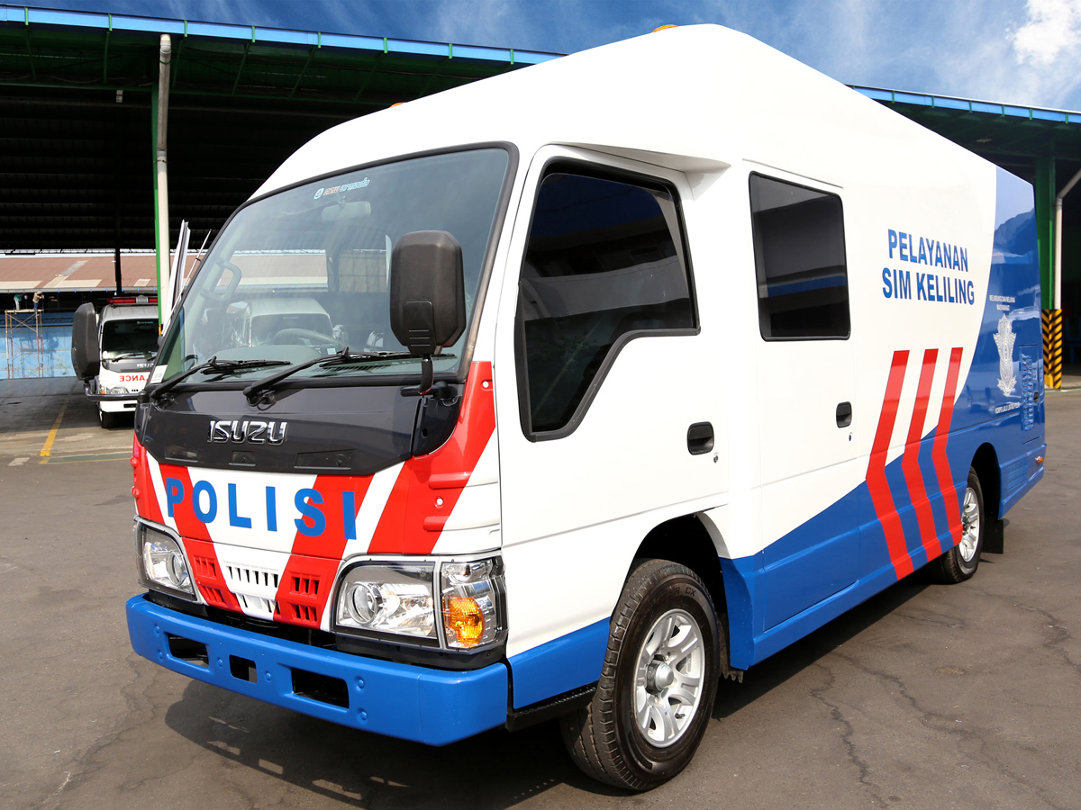 Banyak Fungsi, Ini Ide Modifikasi Mobil Van - Panduan Pembeli ...
