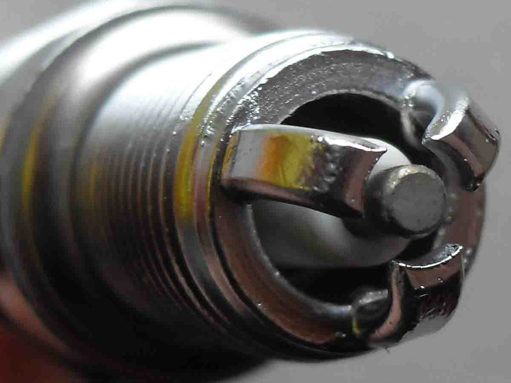 Mengenal Beragam Jenis Kepala Busi - Berita Otomotif | Mobil123