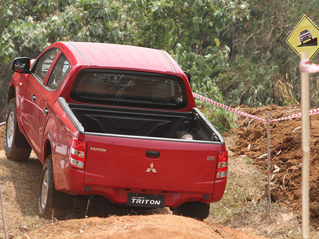 6 Reasons Why We Still Love Mitsubishi Triton - Mobil Baru - Mobil123.com