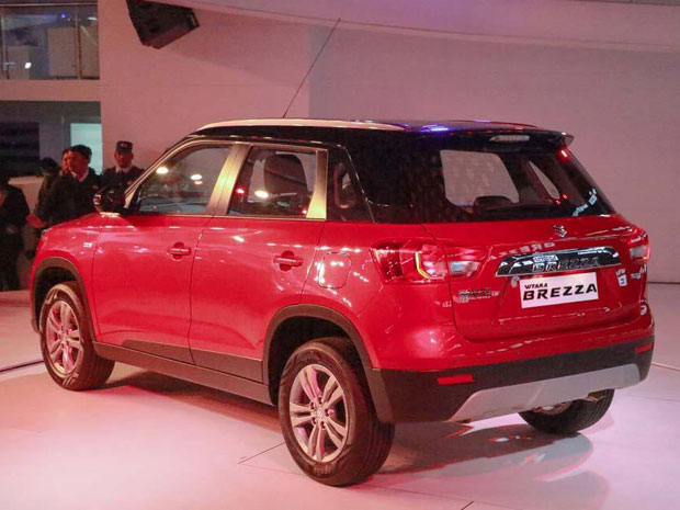 Suzuki Vitara Brezza Dalam Foto-foto - Mobil Baru | Mobil123