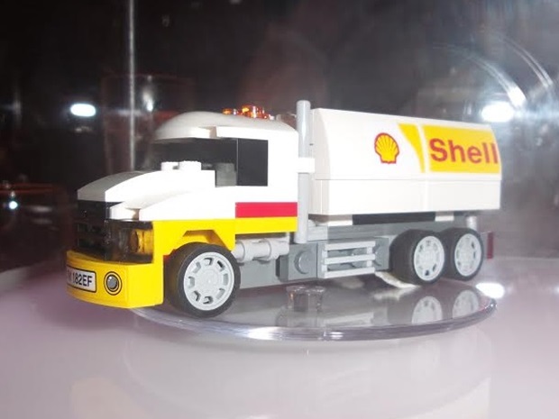 Lego Shell Ferrari Dijual dari Rp 60 Ribu - Berita Otomotif - Mobil123.com