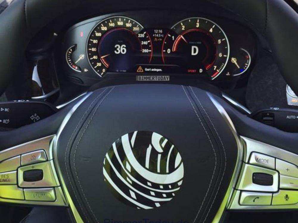 Meter Cluster New BMW 7 Series Bocor - Berita Otomotif - Mobil123.com