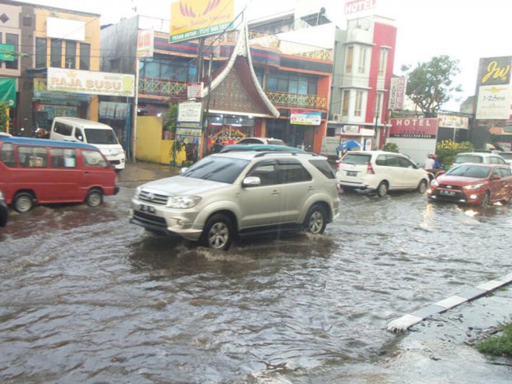 4 Cara Mudah Agar Bercak Air Tidak Melekat di Mobil - Panduan Pembeli ...