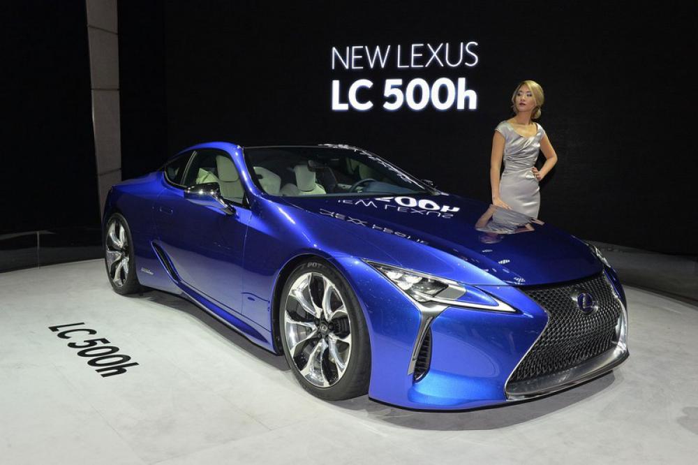 หล่อไม่เบา !! Lexus LC500h สปอร์ตคาร์พลังไฮบริด เปิดตัวพร้อมพลัง 355 ...
