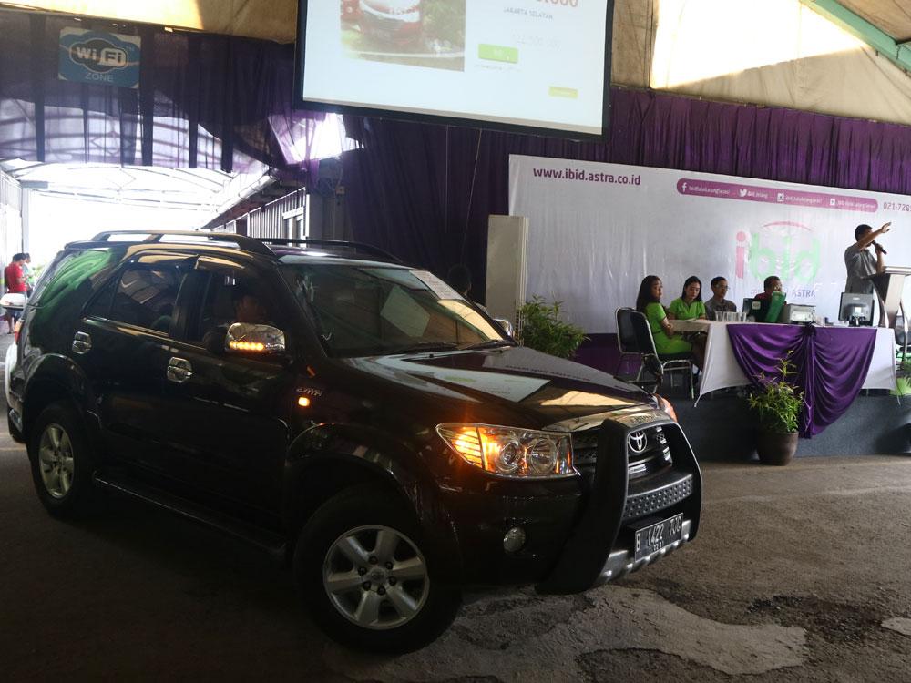 Tips Aman Beli Mobil di Pelelangan - Panduan Pembeli | Mobil123