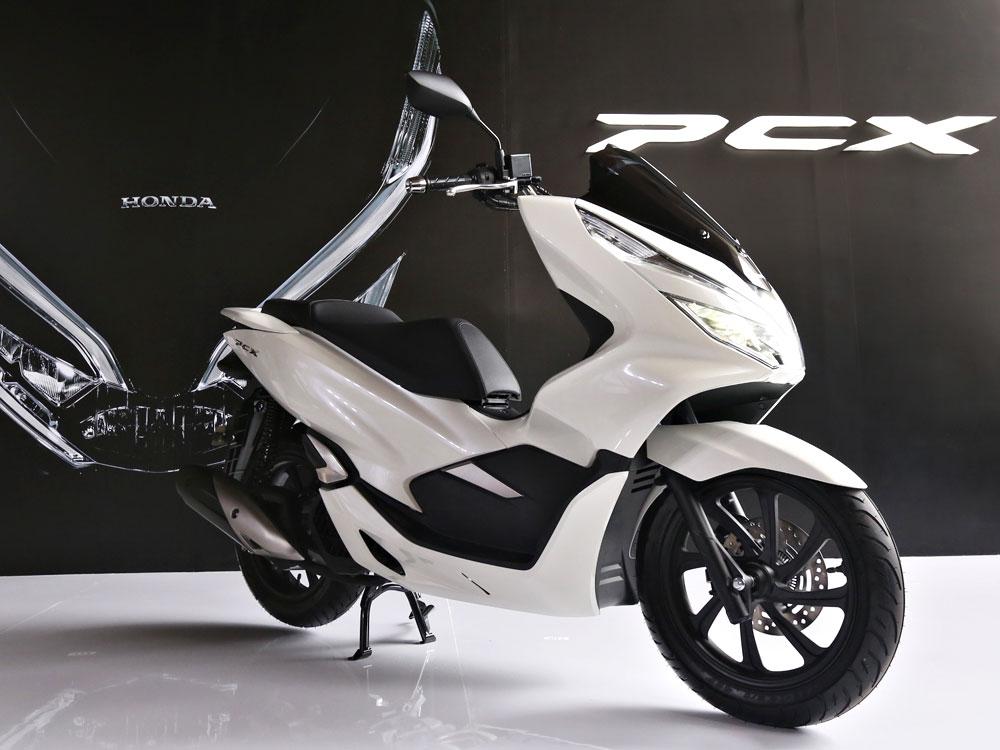 All-new Honda PCX 150 Gunakan Busi NGK - Berita Otomotif | Mobil123