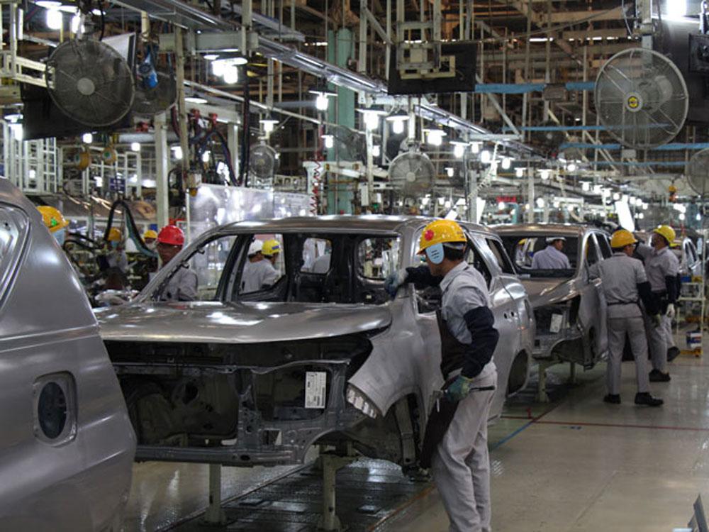 10 Fakta Menarik dalam Memproduksi Toyota Kijang Innova - Berita ...