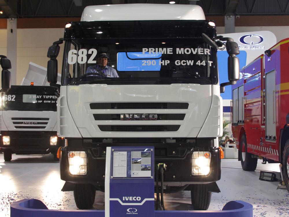 Iveco 682 4x2 Resmi Meluncur di Indonesia - Berita Otomotif - Mobil123.com