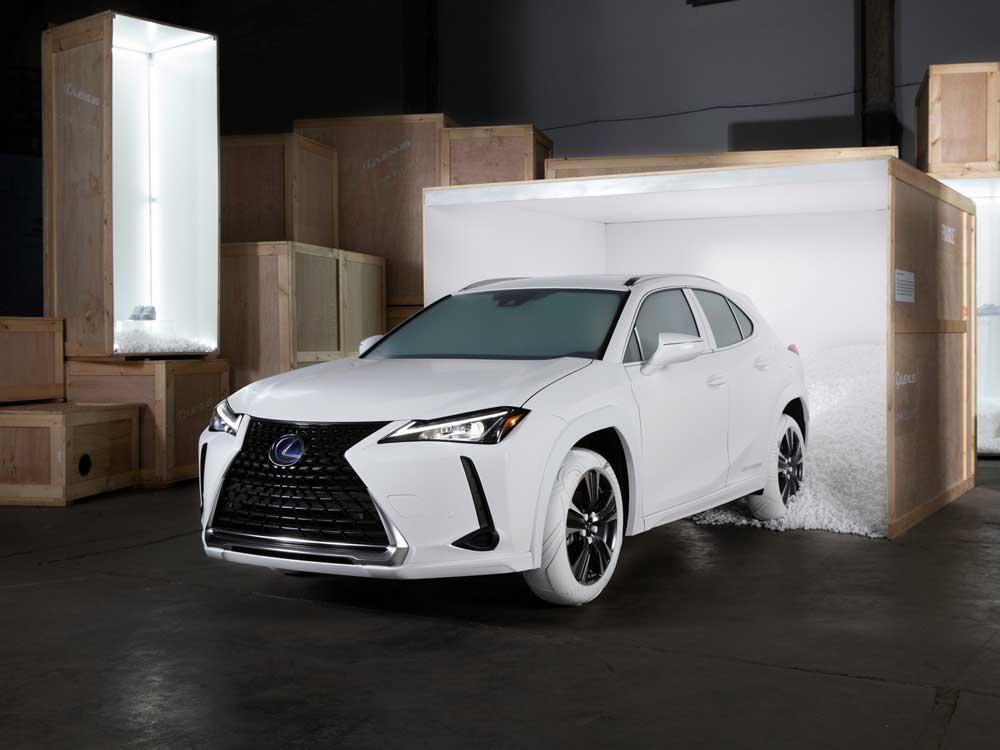 Lexus Kerjasama Dengan Designer Sepatu untuk Buat Ban Baru - Berita ...