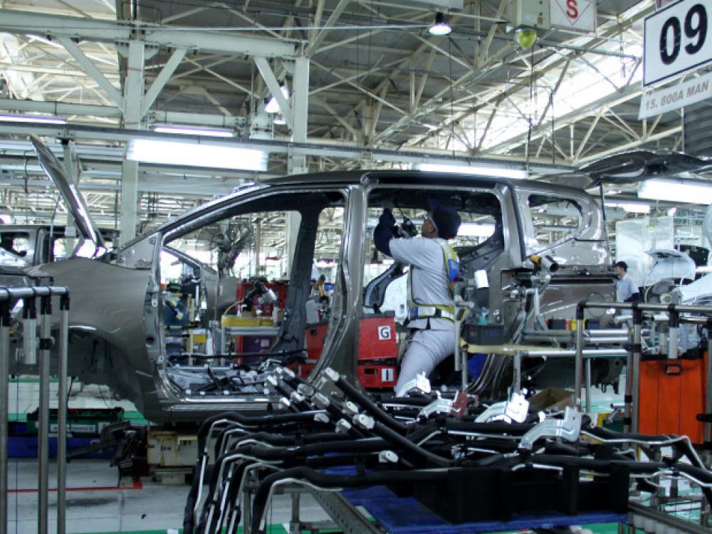 Toyota Segera Produksi Mobil Hybrid di Indonesia - Berita Otomotif ...