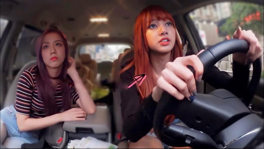 Lisa dan Jennie BLACKPINK, Kecintaan Mereka pada Mobil Mewah - Berita ...